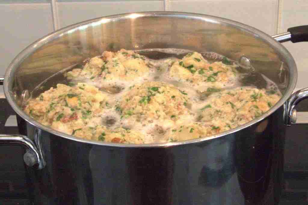 Semmelknödel - dumplings from rolls ⋆ My German Recipes