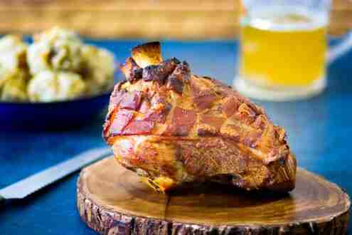 Oktoberfest Crispy Pork Hock ⋆ My German Recipes